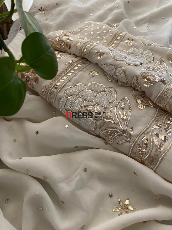 Masterpiece Kamdani & Pearl Suit – Dress365days